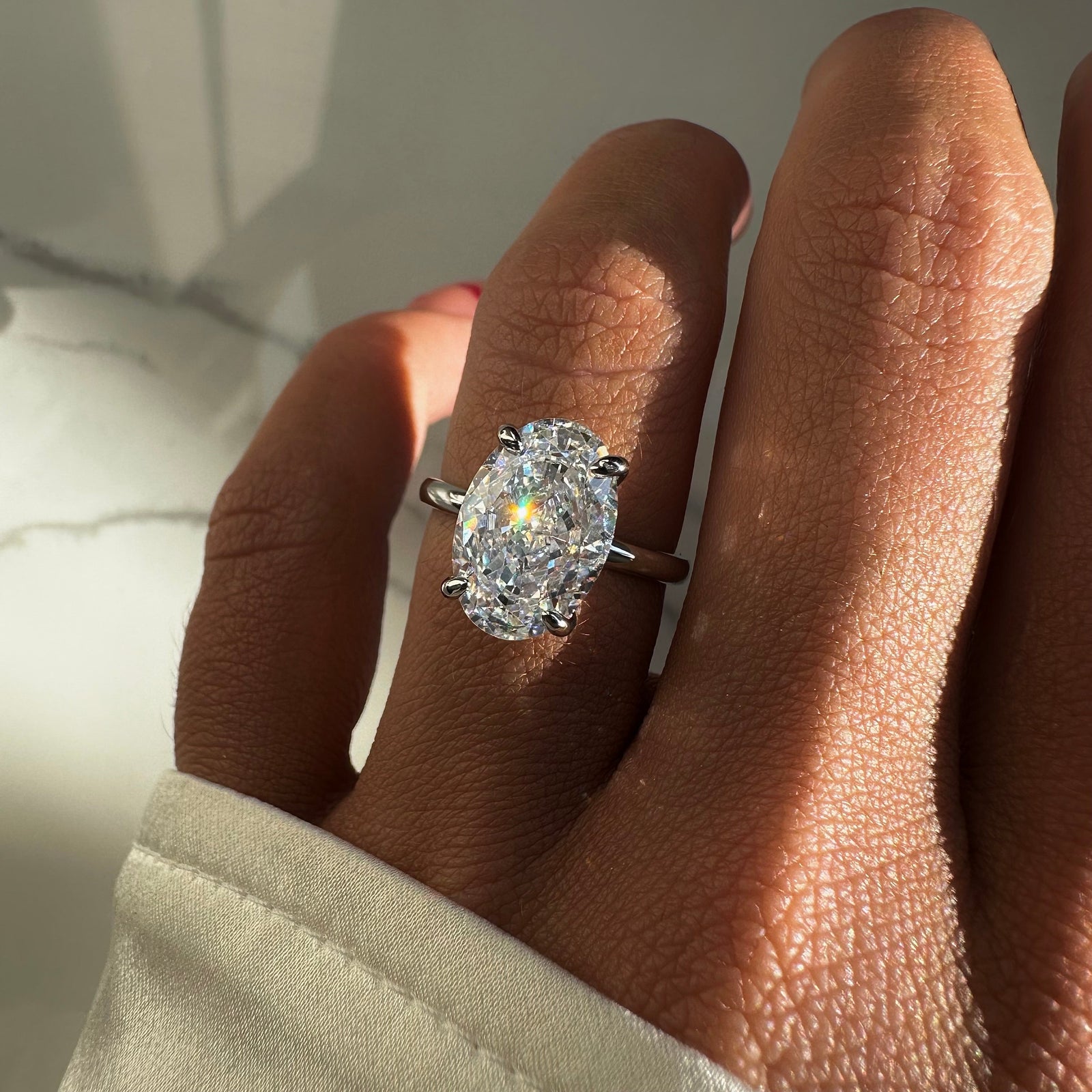 CRUSHED ICE OVAL CUT RING